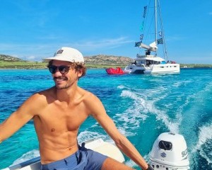 The Ultimate Kite Adventure on a Sailing Catamaran – The Action Cruise ...